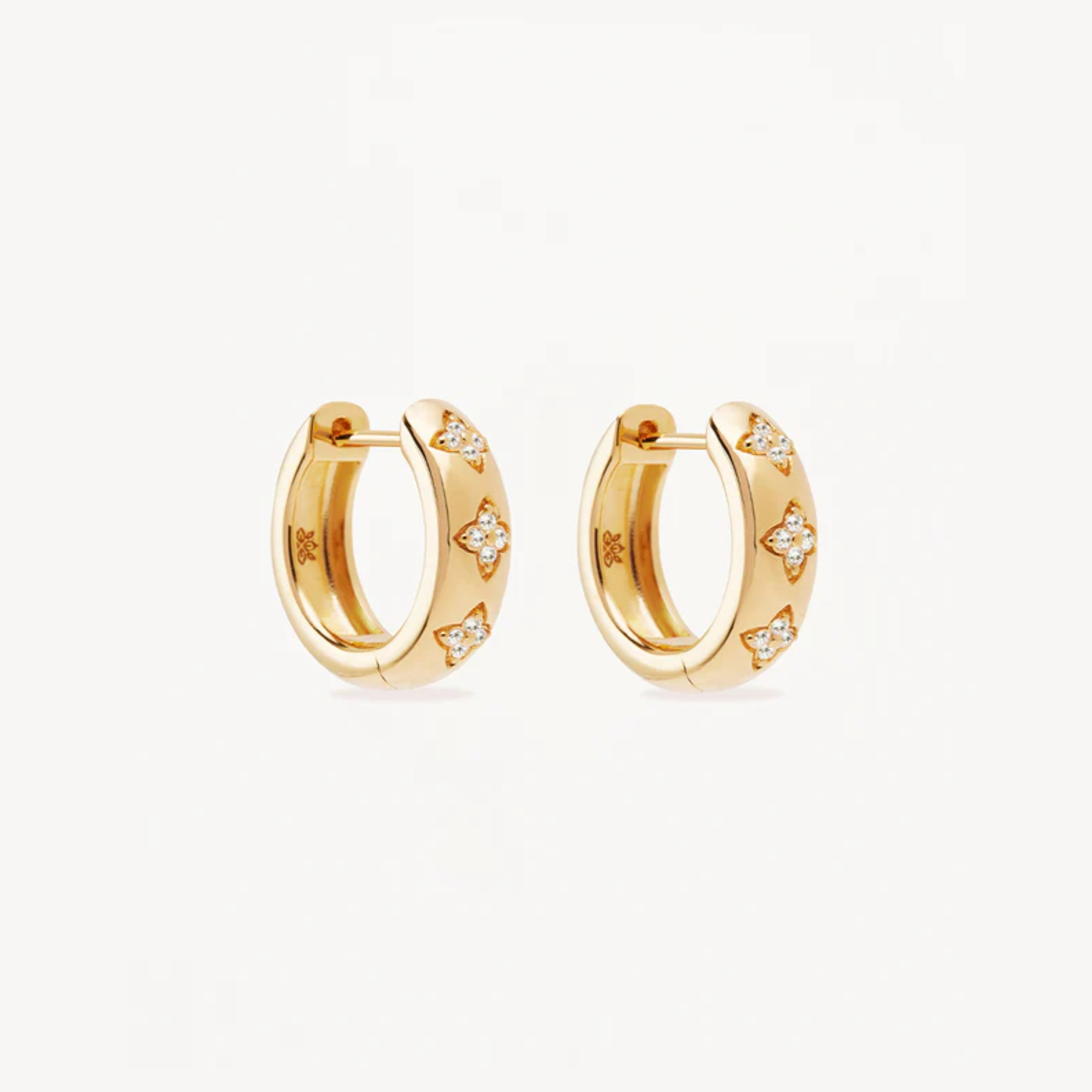 By Charlotte By Charlotte | Bloom with You Lotus | 18k Gold Vermeil ...